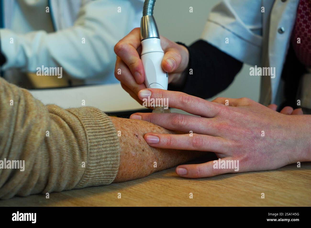 Physiotherapy center specializing in hand, elbow and shoulder ...