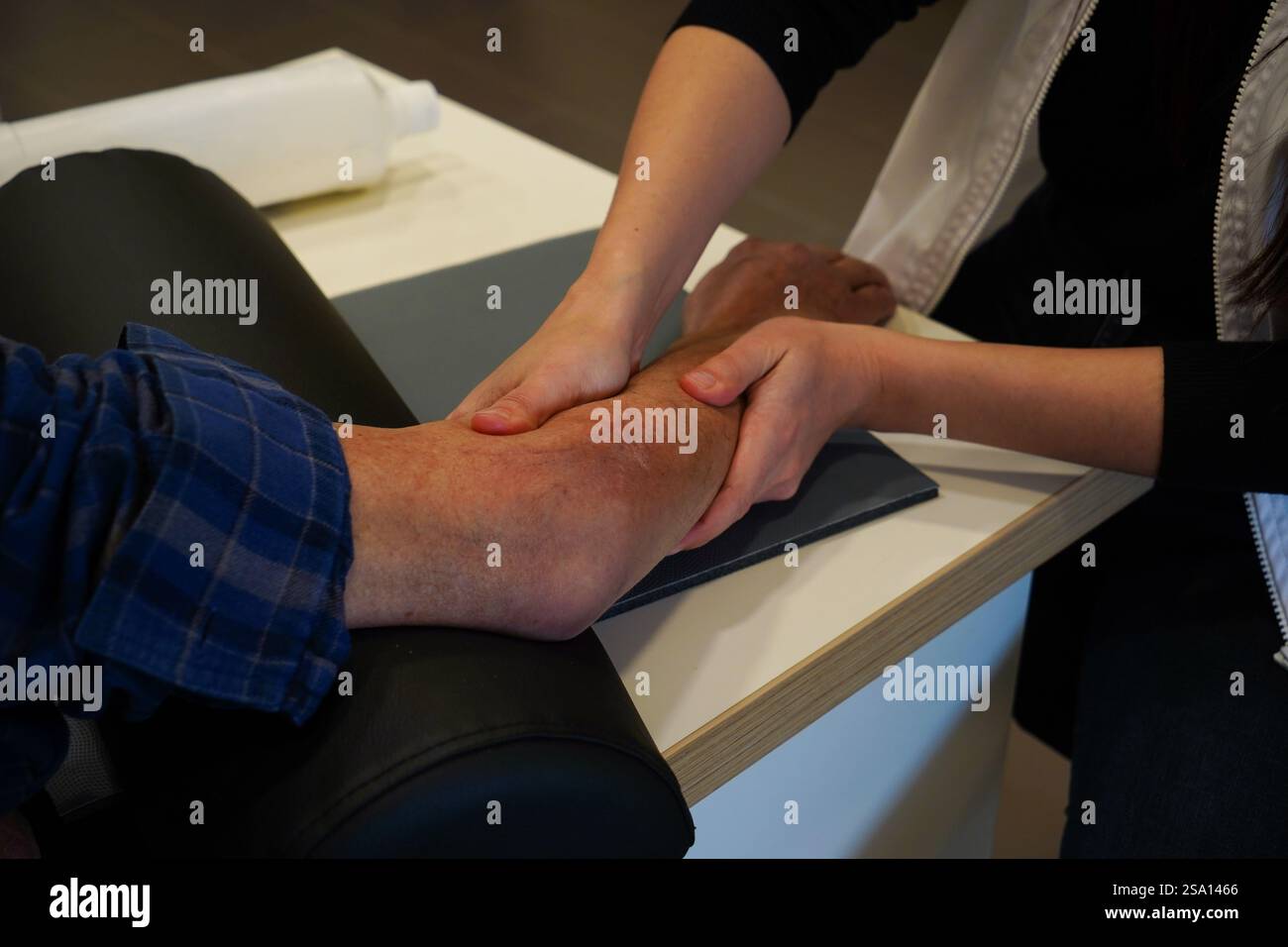 Physiotherapy center specializing in hand, elbow and shoulder ...