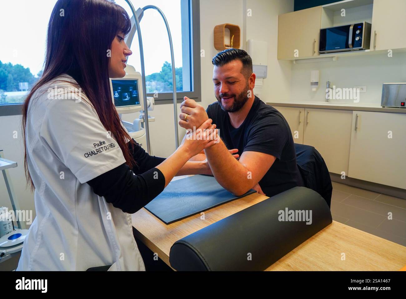 Physiotherapy center specializing in hand, elbow and shoulder ...