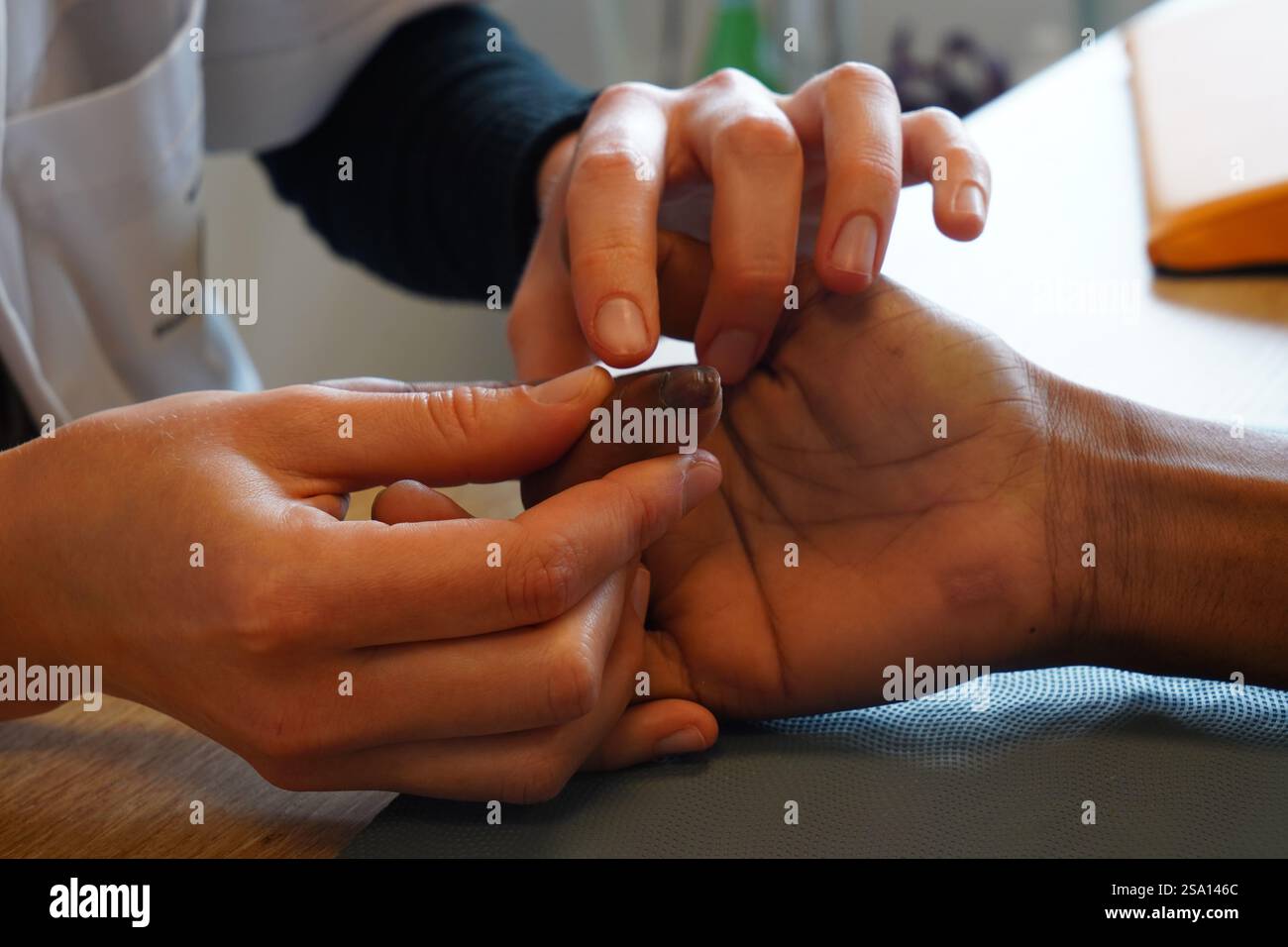 Physiotherapy center specializing in hand, elbow and shoulder ...