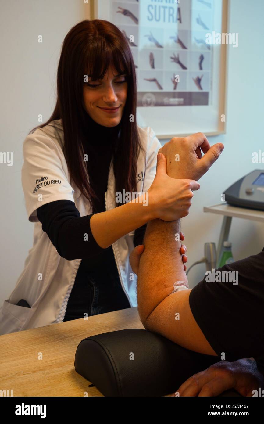 Physiotherapy center specializing in hand, elbow and shoulder ...