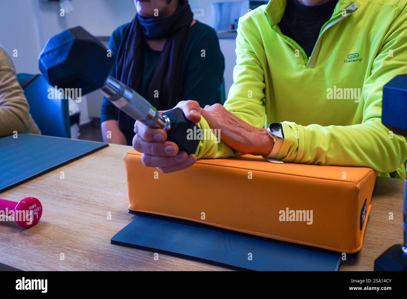 Physiotherapy center specializing in hand, elbow and shoulder ...