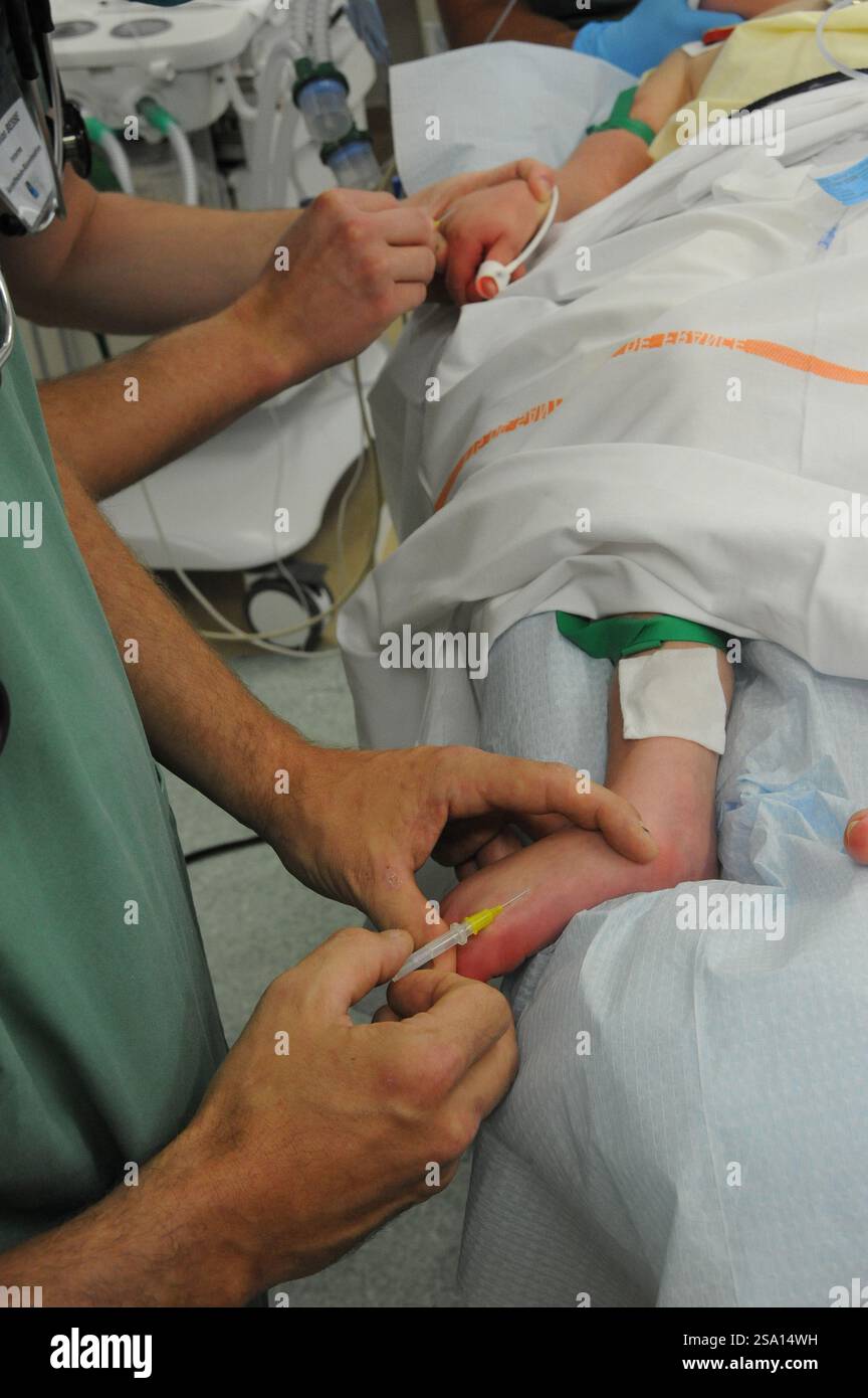General anesthesia of a child in the operating room Stock Photo - Alamy