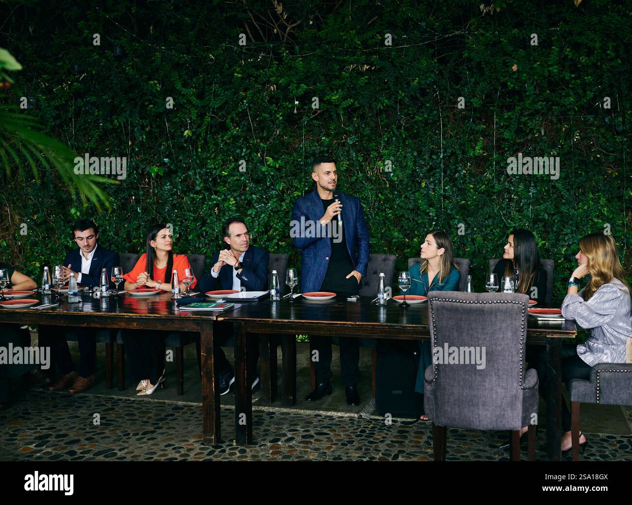 Alamy Live News. 27 Jan 2025. Medellín, Colombia. Media representatives ...
