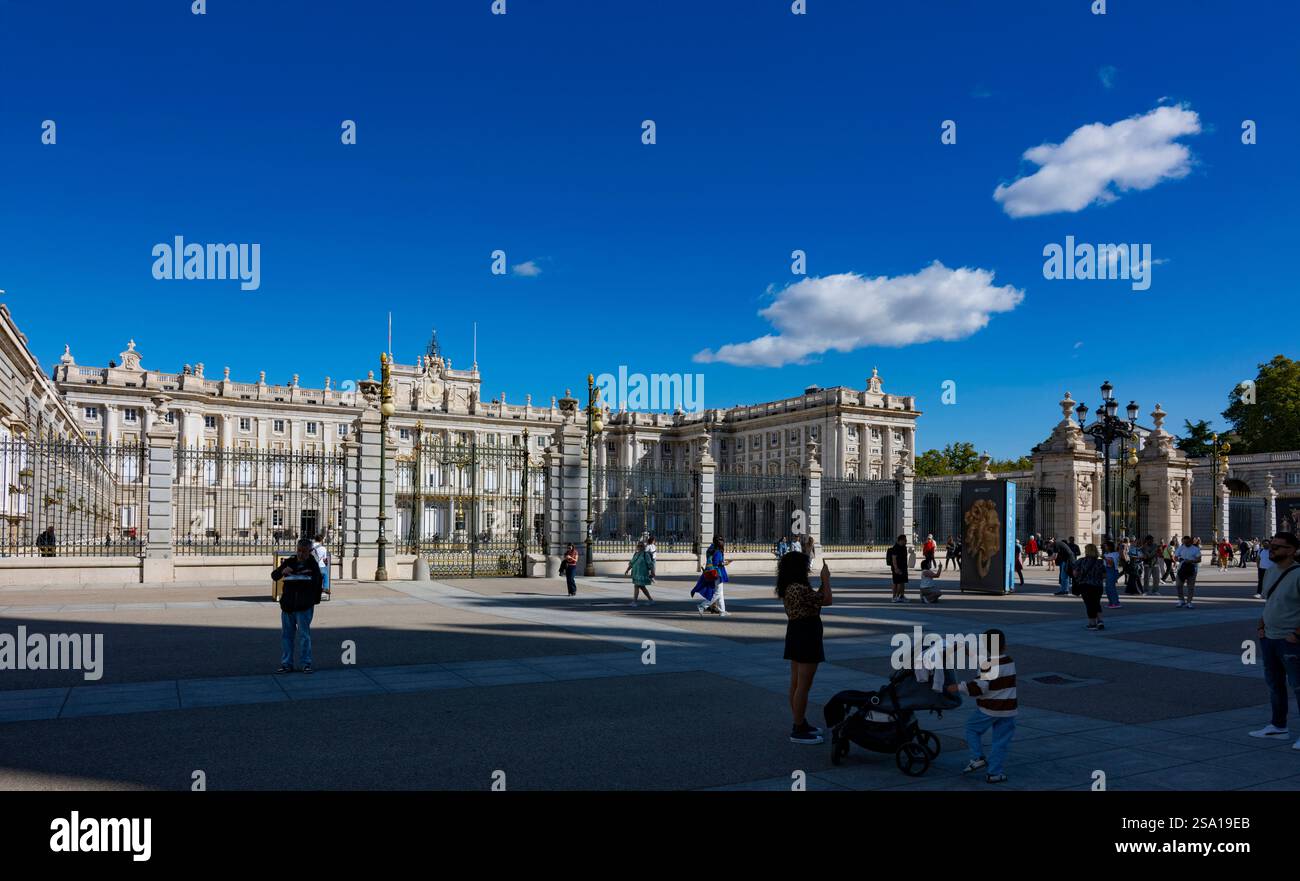 The Royal Palace of Madrid ( Palacio Real ) , Madrid, Spain Stock Photo ...