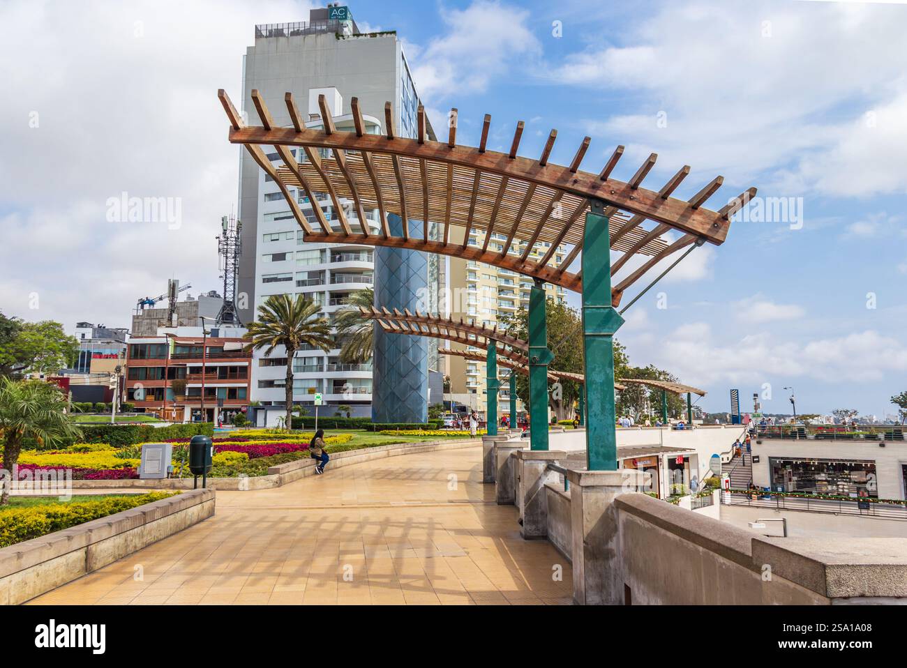 Alfredo salazar park larcomar hi-res stock photography and images - Alamy