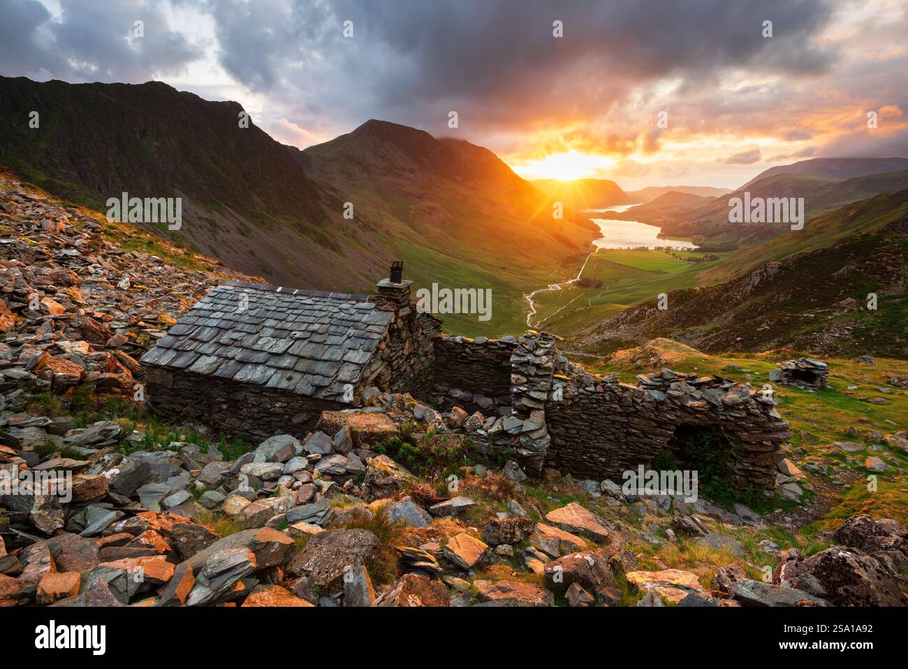 Beautiful Lake District sunset seen from Warnscale Bothy overlooking ...