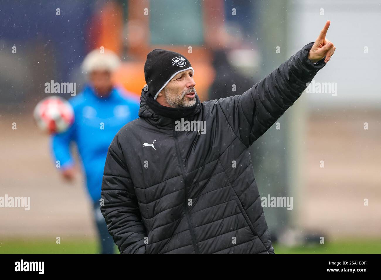 Leipzig, Germany. 28th Jan, 2025. Soccer: Champions League, before the ...