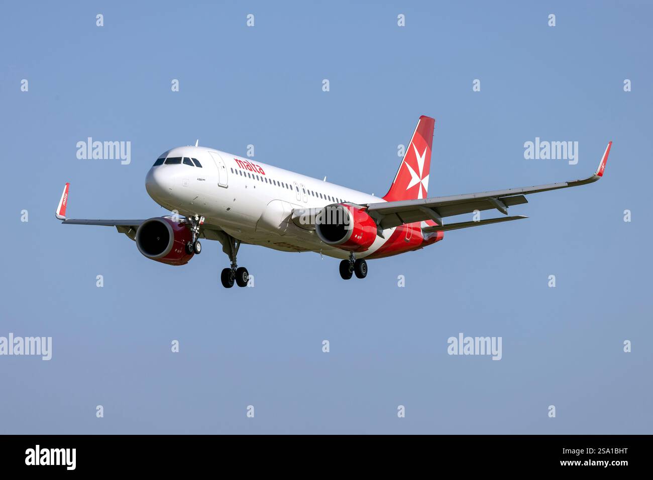 KM Malta Airlines Airbus A320-251N (REG: 9H-NEF) landing on a nice ...