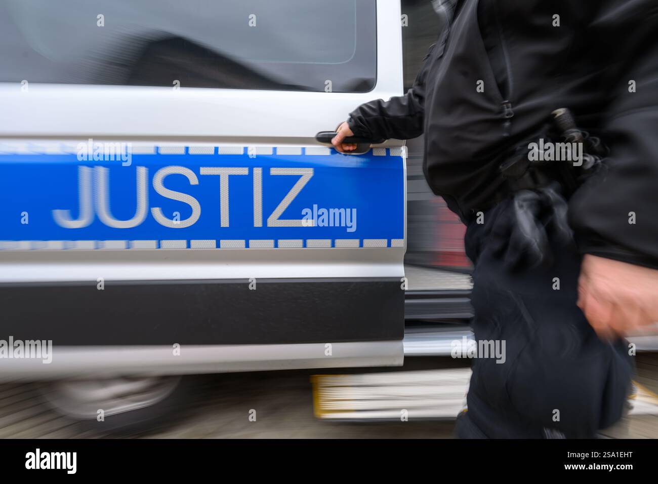 PRODUCTION - 27 January 2025, Saxony-Anhalt, Halle (Saale): A new ...