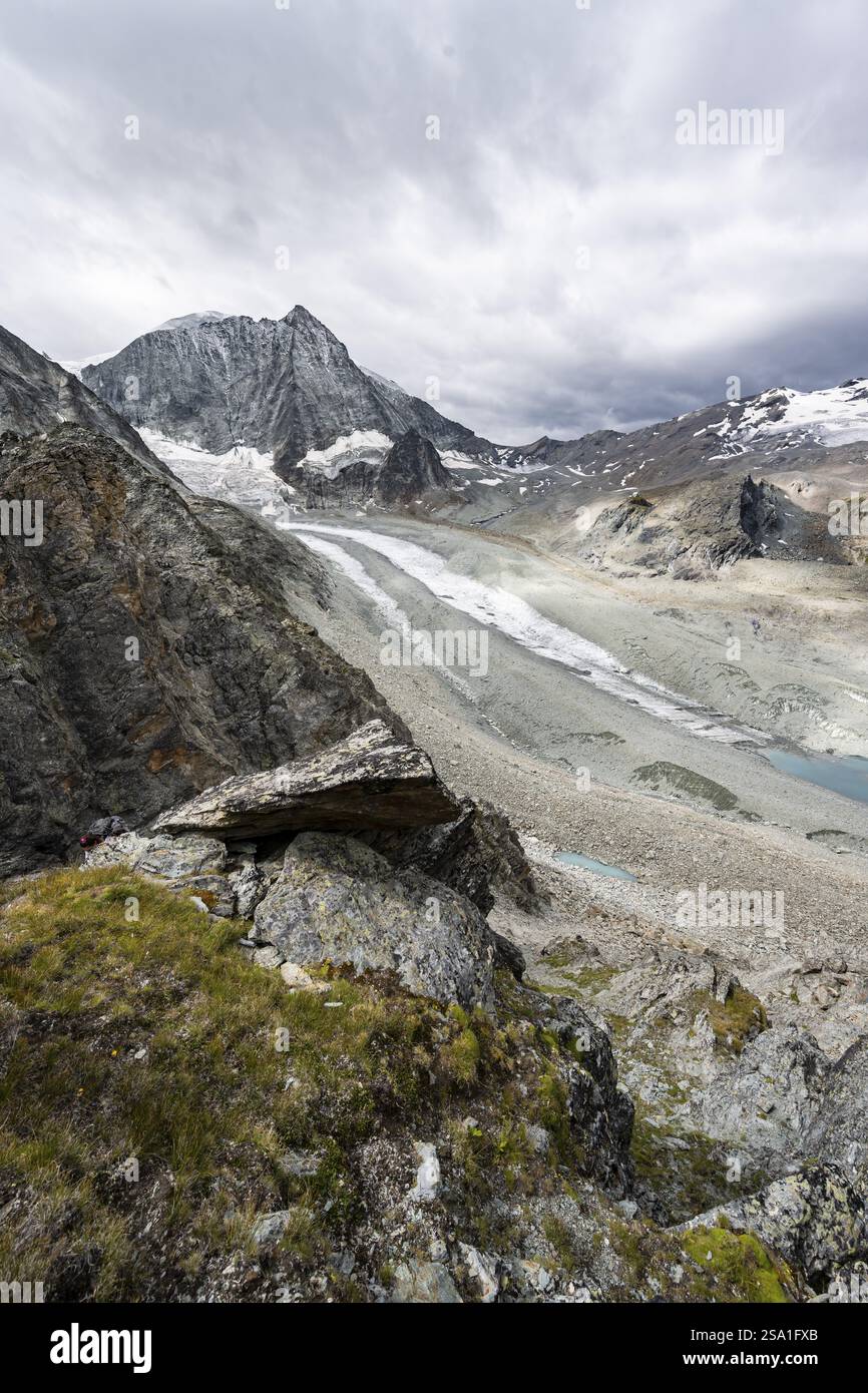 View of glacier Glacier de Cheilon and mountain peak Mont Blanc de ...