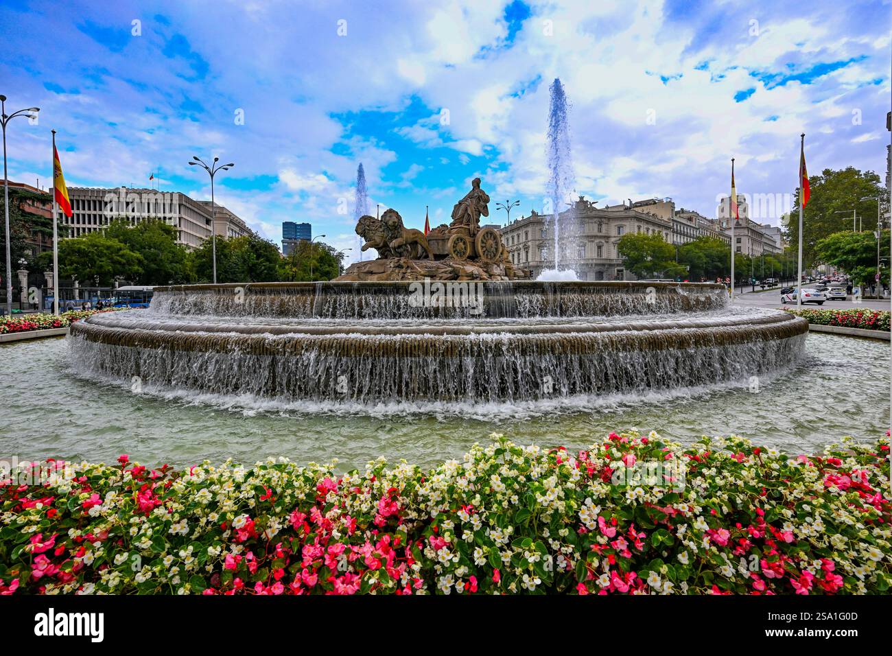 Cibeles Fountain on Plaza de Cibeles in Madrid, Spain Stock Photo - Alamy