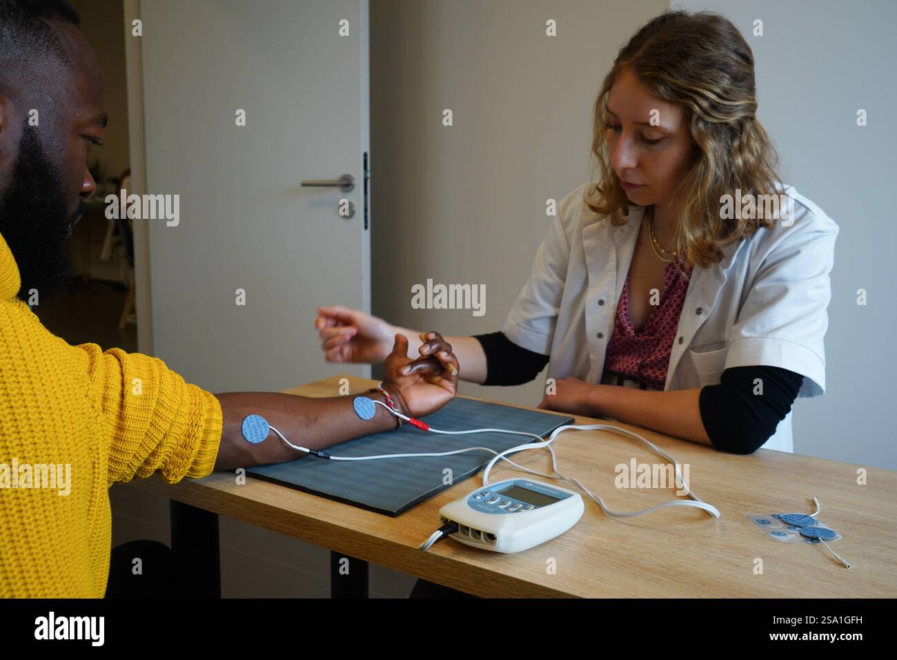 Physiotherapy center specializing in hand, elbow and shoulder ...