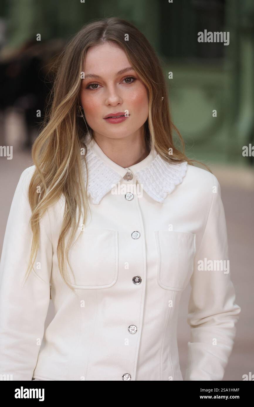 Paris, France. 28th Jan, 2025. Hannah Dodd attends the Chanel Haute ...