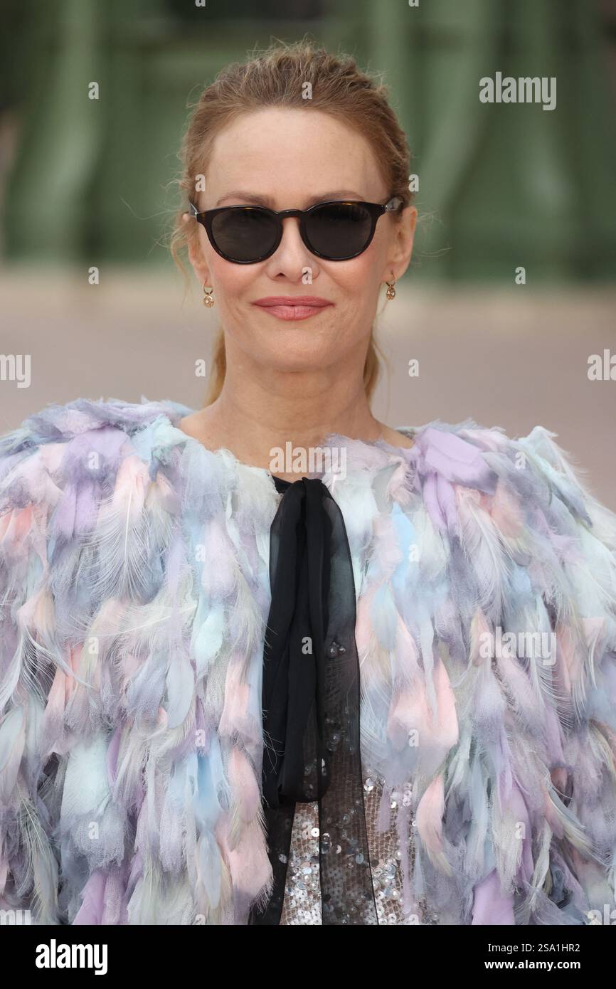 Vanessa Paradis attends the Chanel Haute Couture Spring-Summer 2025 ...