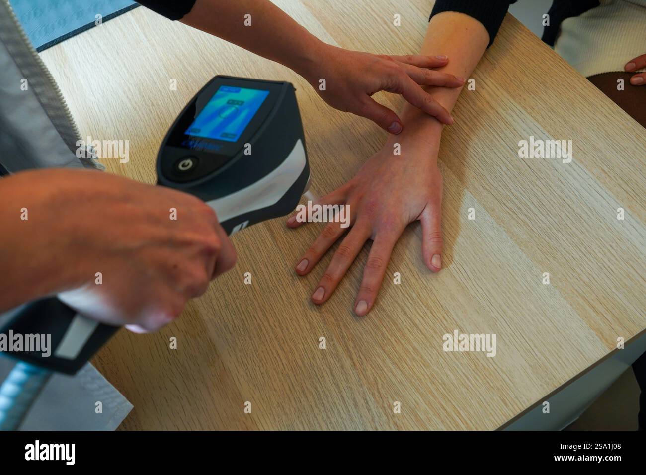 Physiotherapy center specializing in hand, elbow and shoulder ...