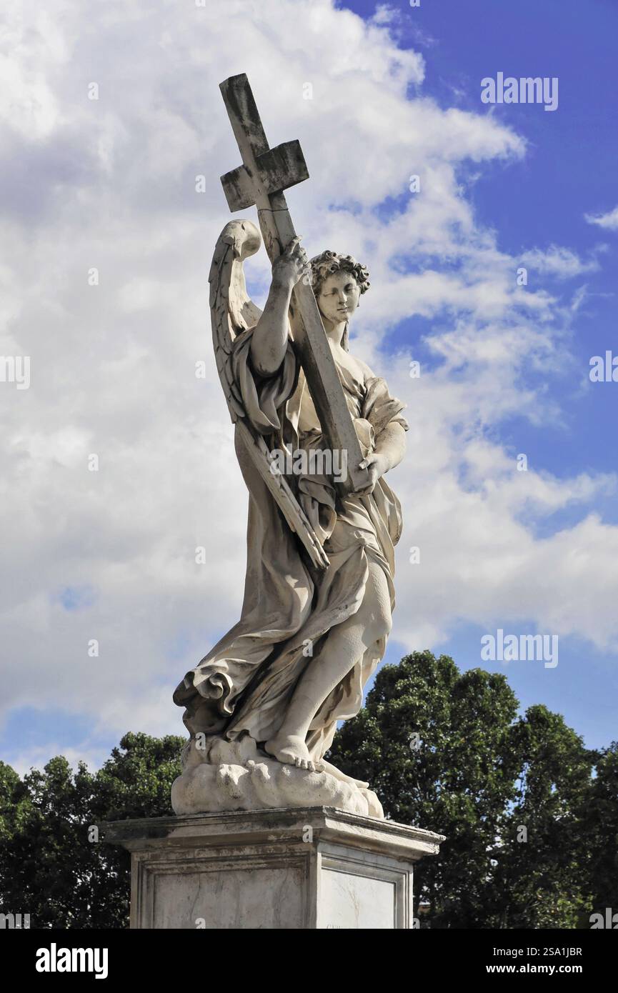 Angel sculptures at the Castel Sant'Angelo and the Aelius Bridge over ...