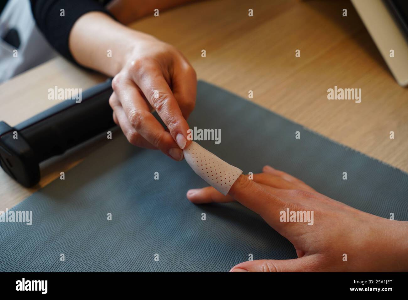 Physiotherapy center specializing in hand, elbow and shoulder ...