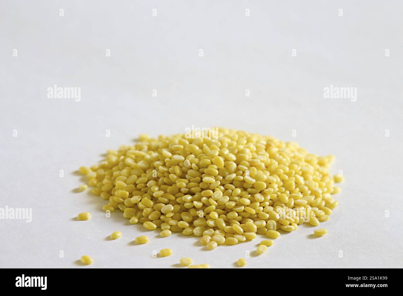 Beans, Moong Dal, Split Skinned Mung Beans, Phaseolus aureus, India ...