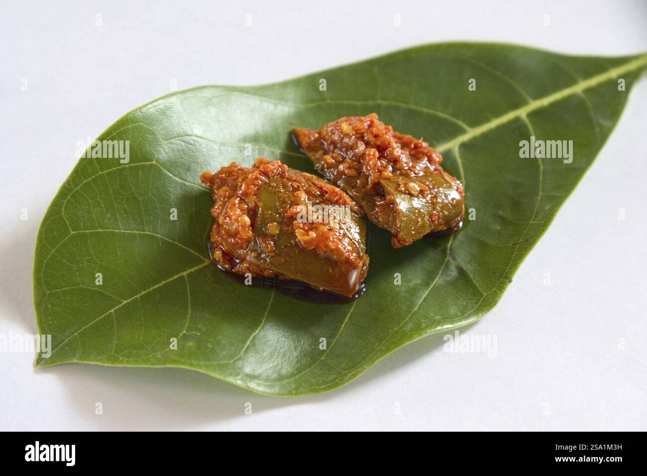 Spicy food, Aam ka achar, Mango pickles made from green mangoes ...