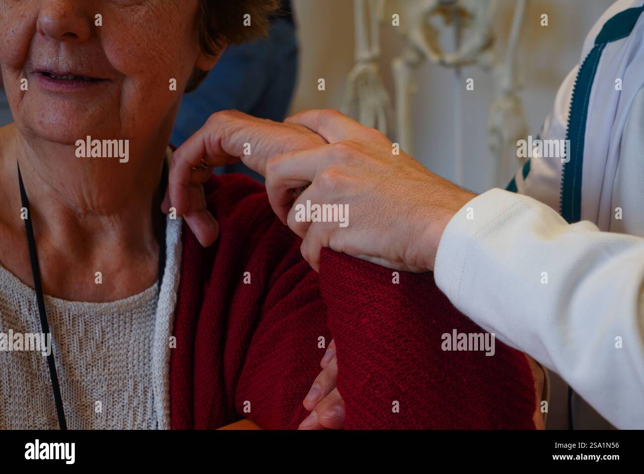 Physiotherapy center specializing in hand, elbow and shoulder ...