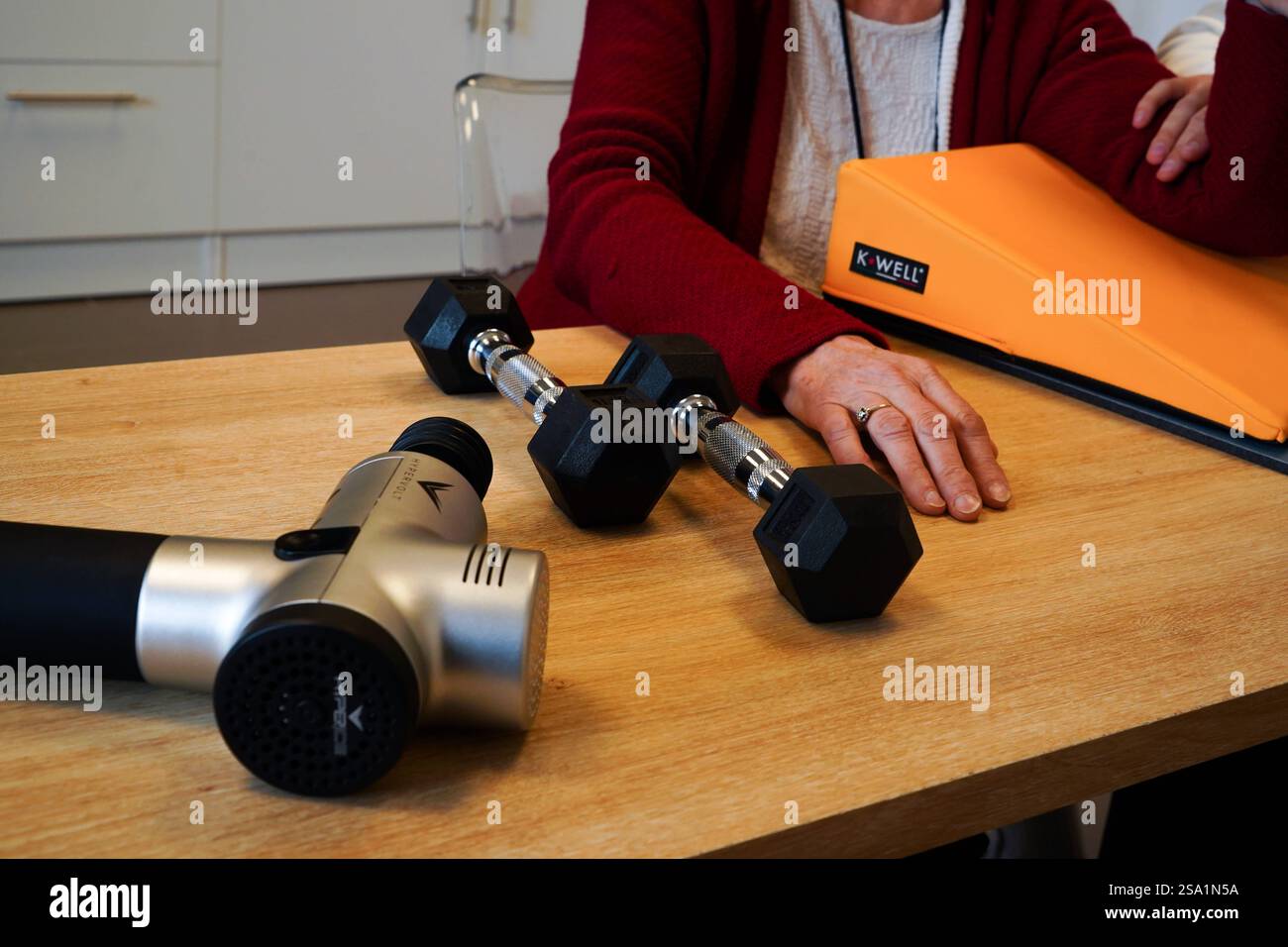 Physiotherapy center specializing in hand, elbow and shoulder ...