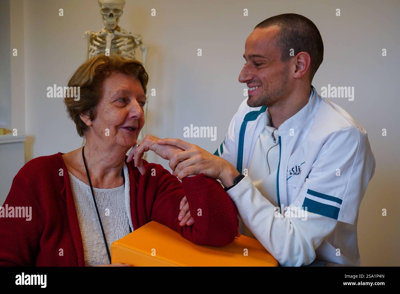 Physiotherapy center specializing in hand, elbow and shoulder ...