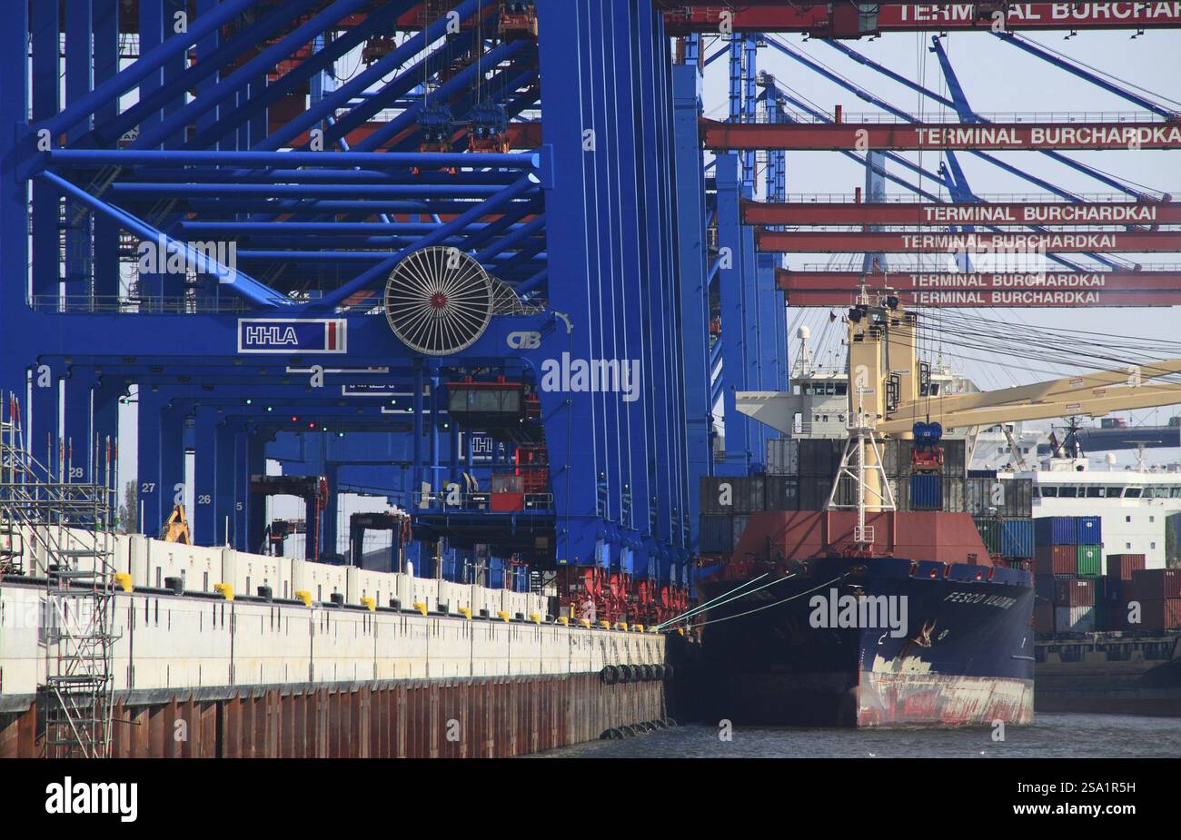 Waltershofer Hafen, HHLA Container Terminal Burchardkai, container ...
