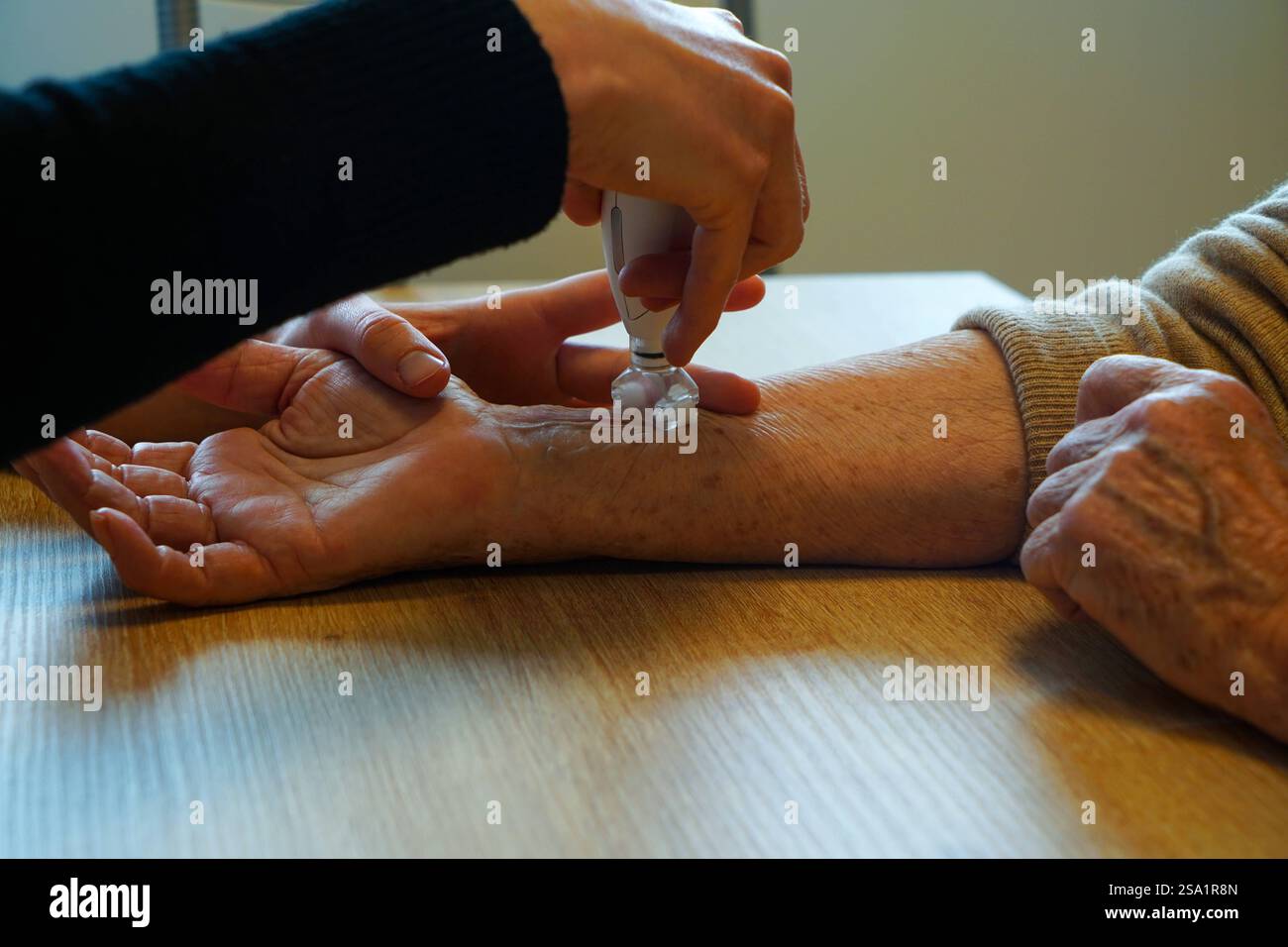 Physiotherapy center specializing in hand, elbow and shoulder ...