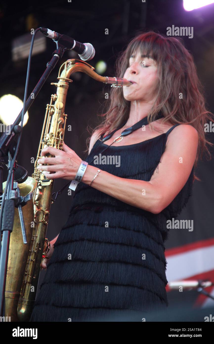 The Zutons Performing Live during The Big Feastival, Kingham ...