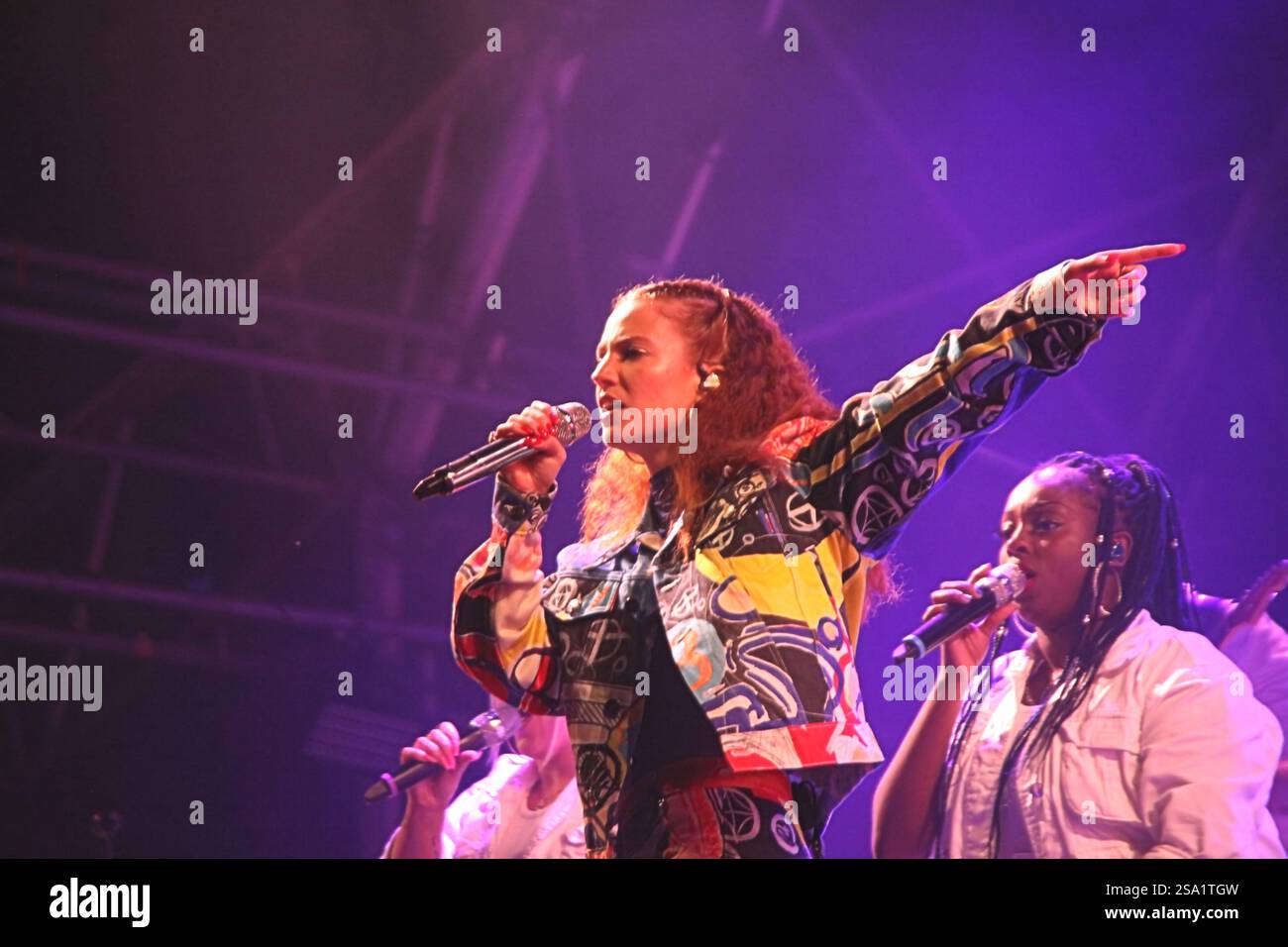 Jess Glynne Performing Live during The Big Feastival, Kingham ...