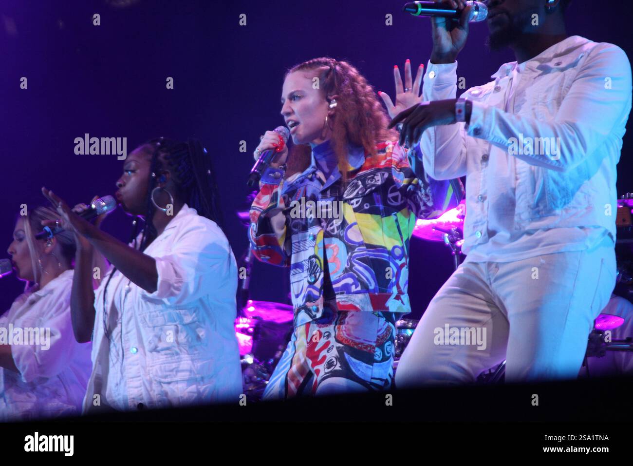 Jess Glynne Performing Live during The Big Feastival, Kingham ...