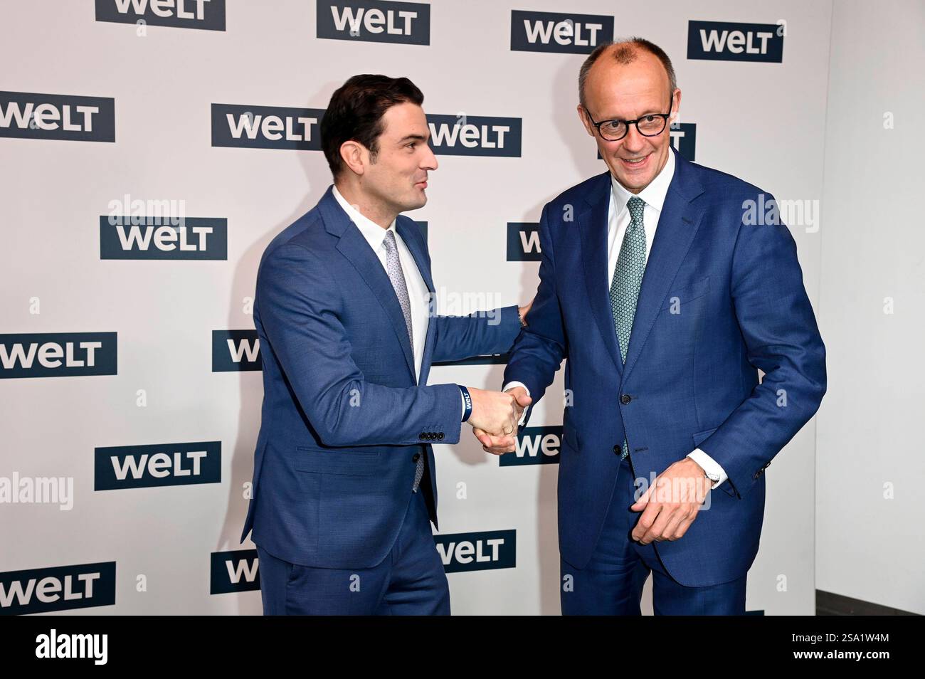 Jan Philipp Burgard und Friedrich Merz beim 16. WELT-Wirtschaftsgipfel ...