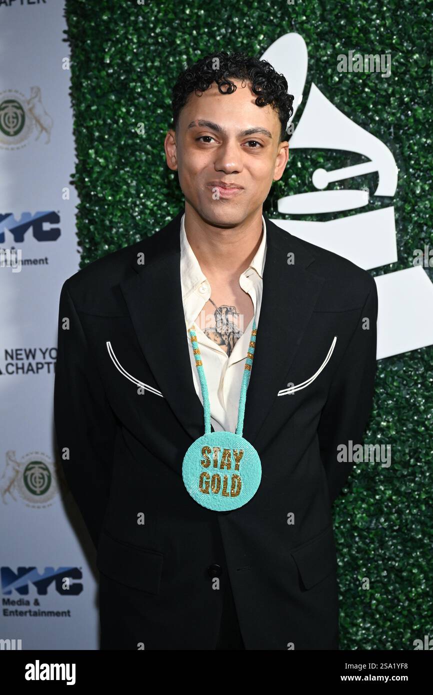 Sky lakota lynch hi-res stock photography and images - Alamy