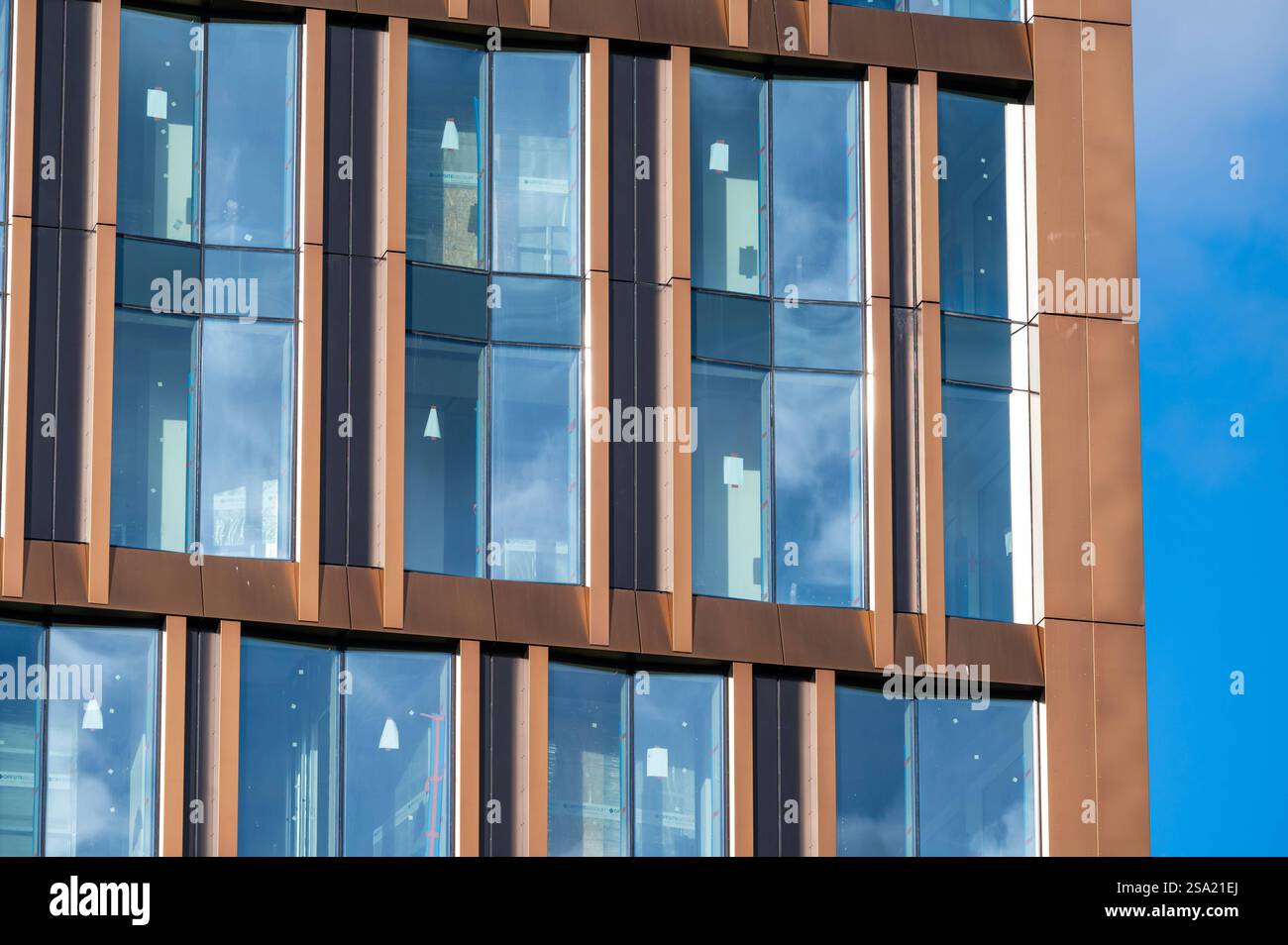 Rectangular cupper patterns of the Oxy tower from Snohetta under ...