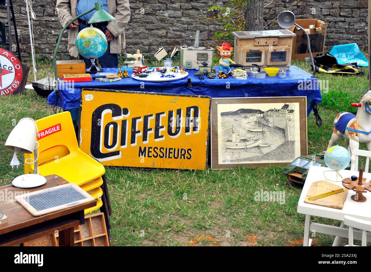 Attic sale in a village. Attic sale 016851 022 Stock Photo - Alamy