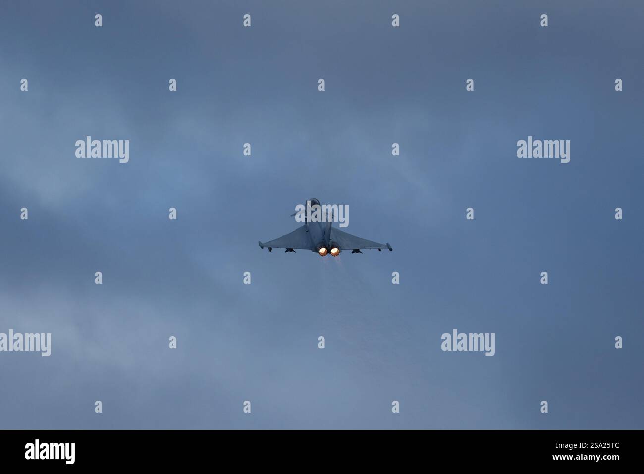RAF Typhoons FGR4 takes off with afterburners on at RAF Coningsby ...