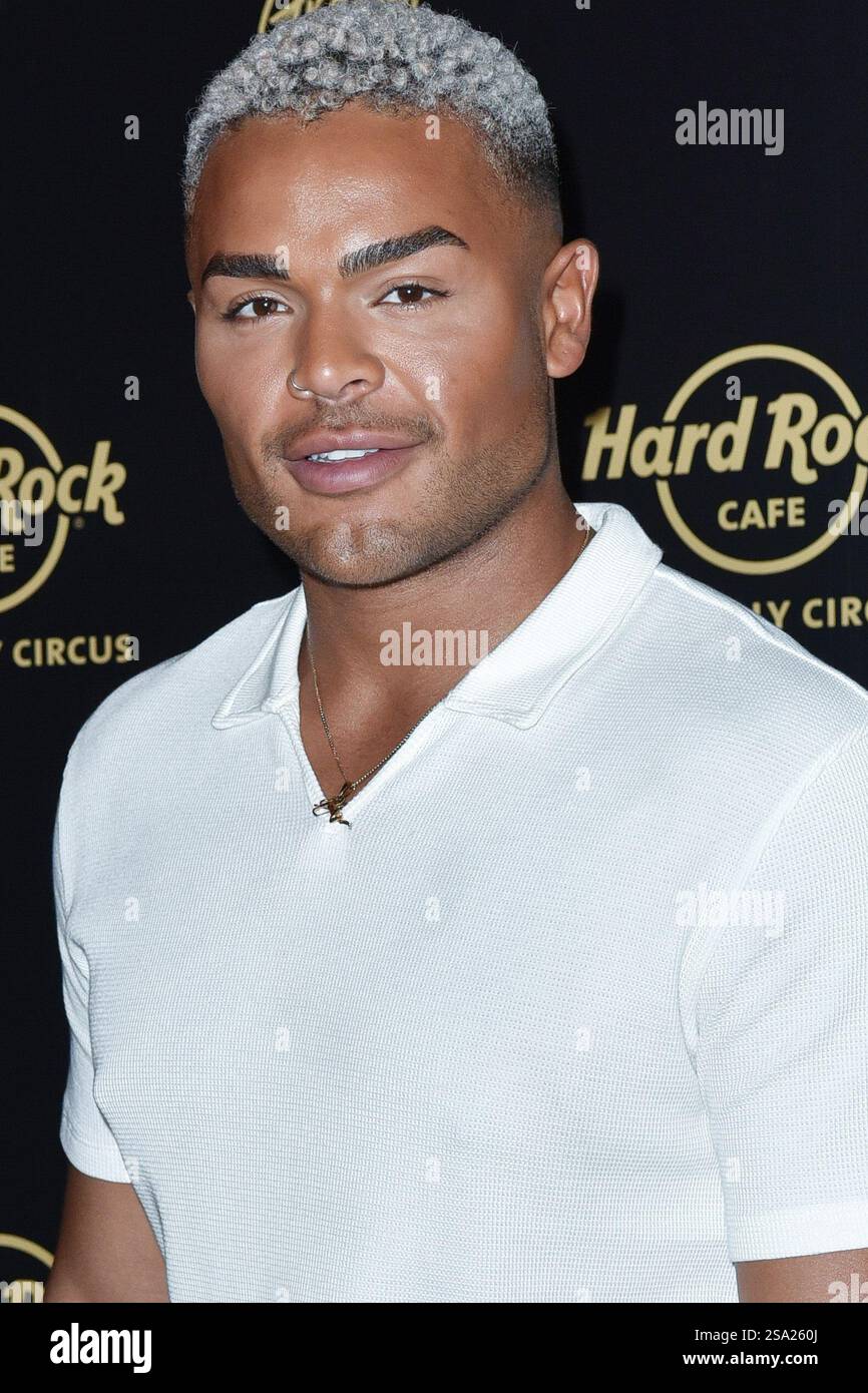 Nathan henry hi-res stock photography and images - Alamy