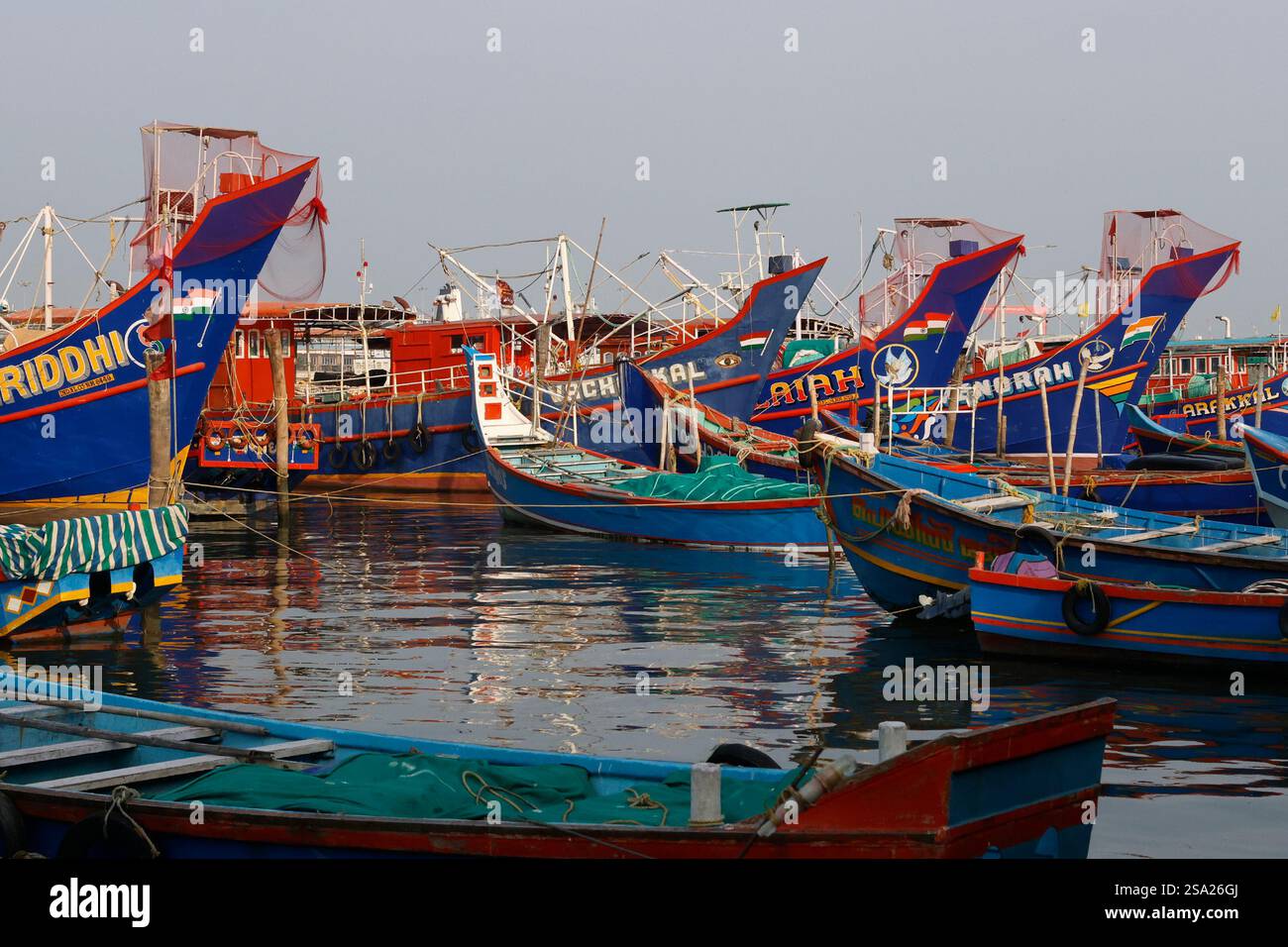 Fishing boats at Kochi, Kerala, India Stock Photo - Alamy