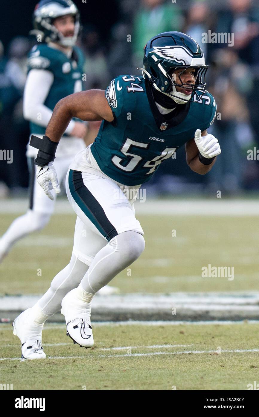 Philadelphia Eagles linebacker Jeremiah Trotter Jr. (54) in action ...