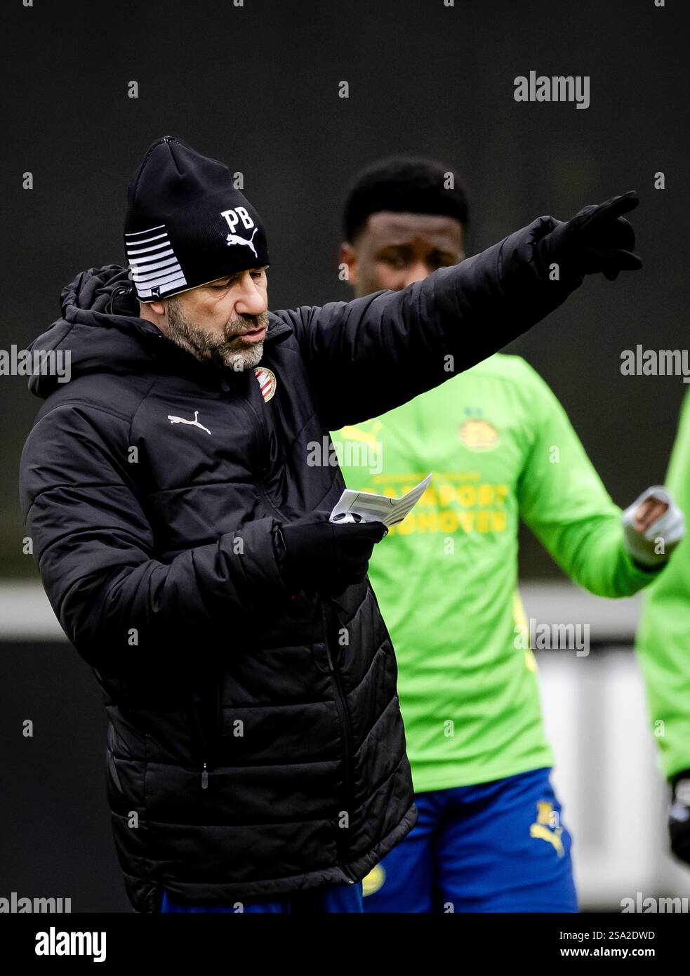 EINDHOVEN - PSV Eindhoven coach Peter Bosz during PSV's MD-1 training ...