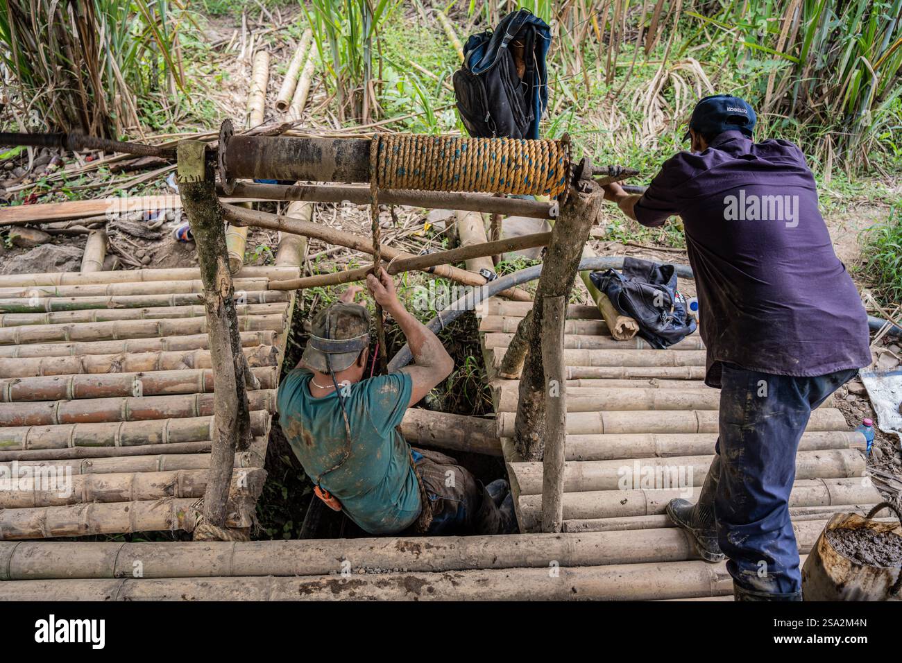 Supia, Colombia. 24th Jan, 2025. A miner enters an illegal artisanal ...