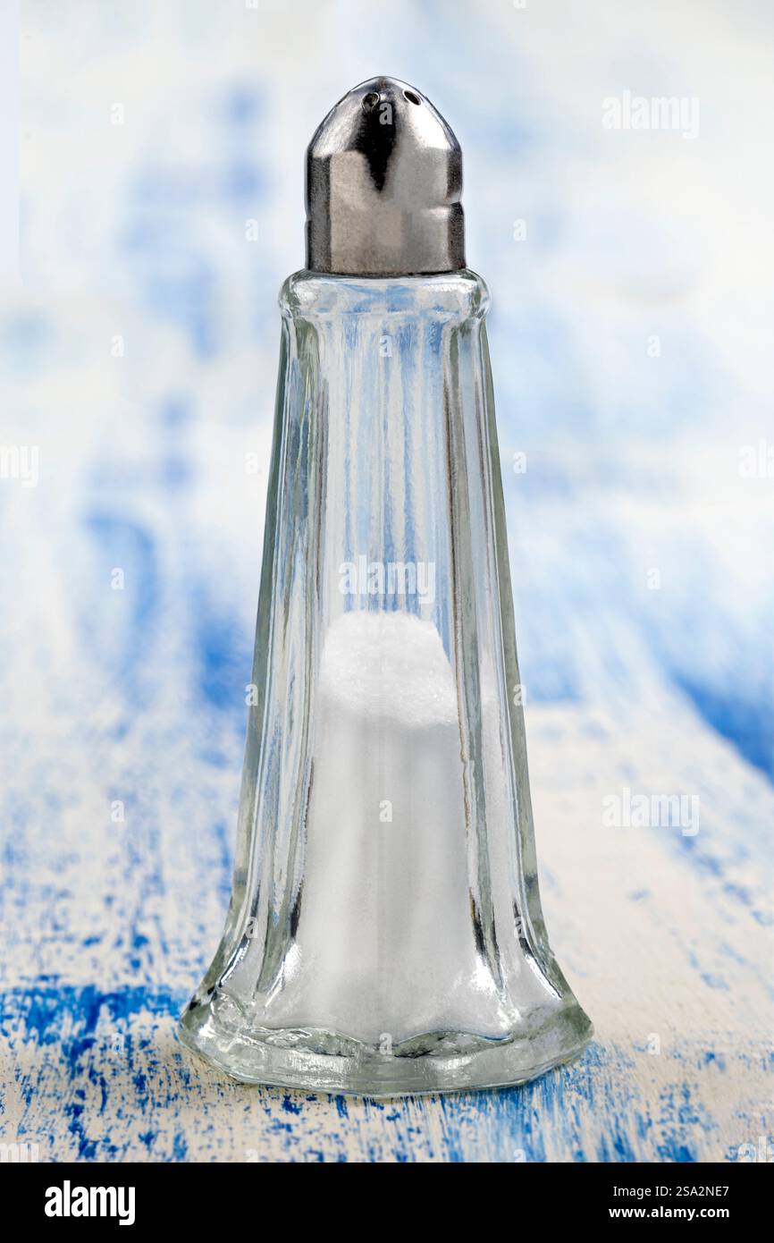 Salt table salt in salt shaker Stock Photo - Alamy