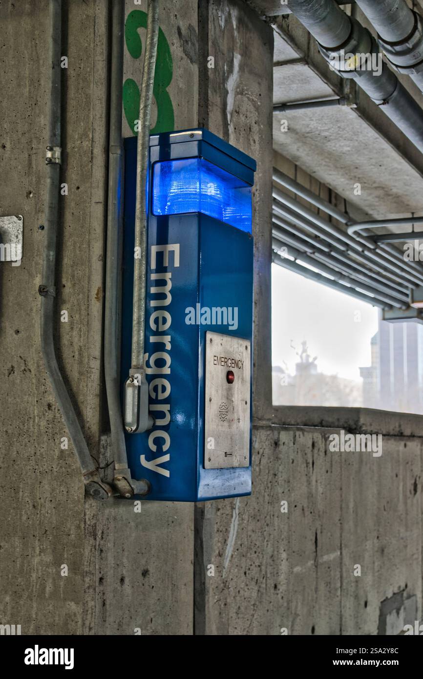 Police, EMS, Security, Waring Emergency box on a college campus Stock ...