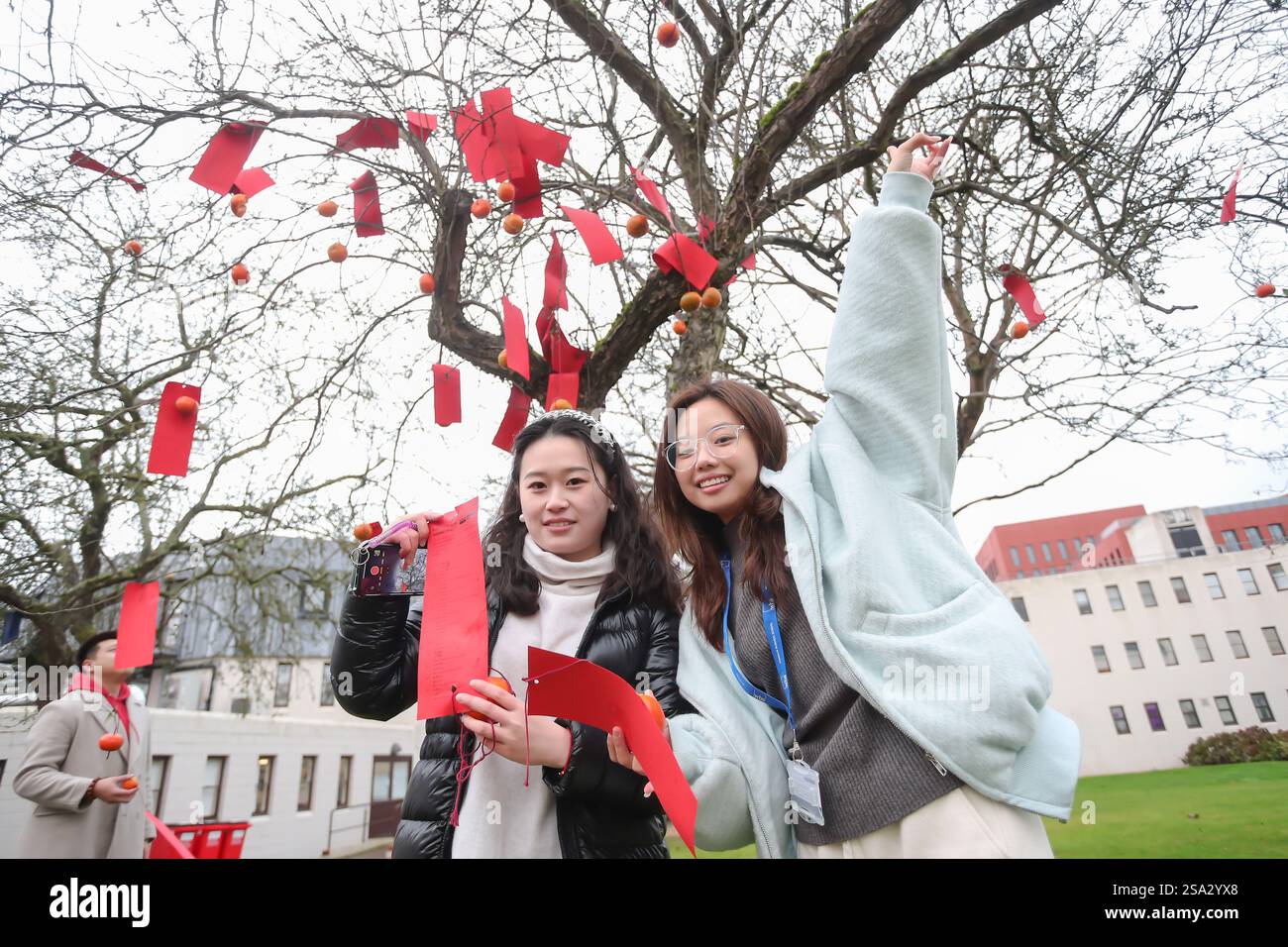 Coventry, UK. 28th Jan, 2025. Warwick University students Zeyn Chen and Mingming Fan throw a ...