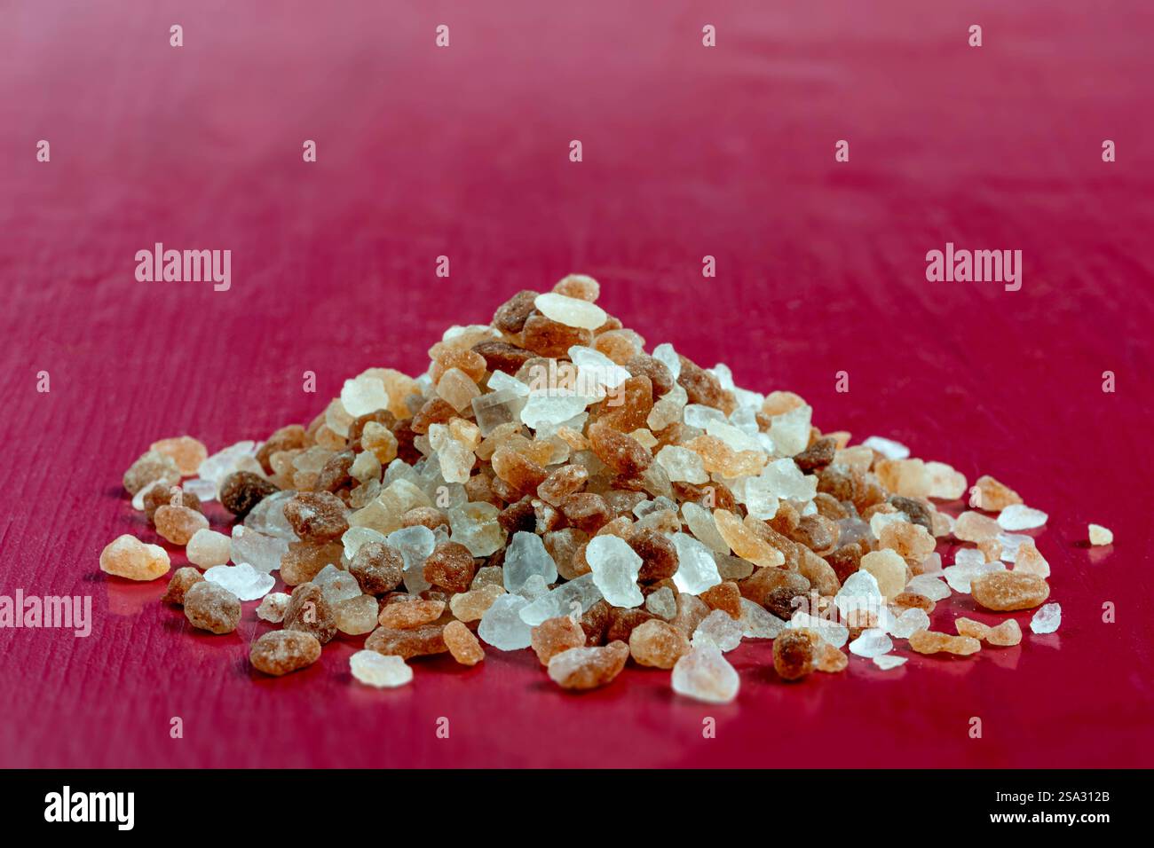 Himalayan pink salt. Himalayan pink salt 016928 018 Stock Photo - Alamy