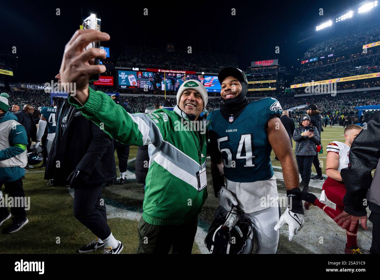 Philadelphia Eagles linebacker Jeremiah Trotter Jr. (54) poses for a ...