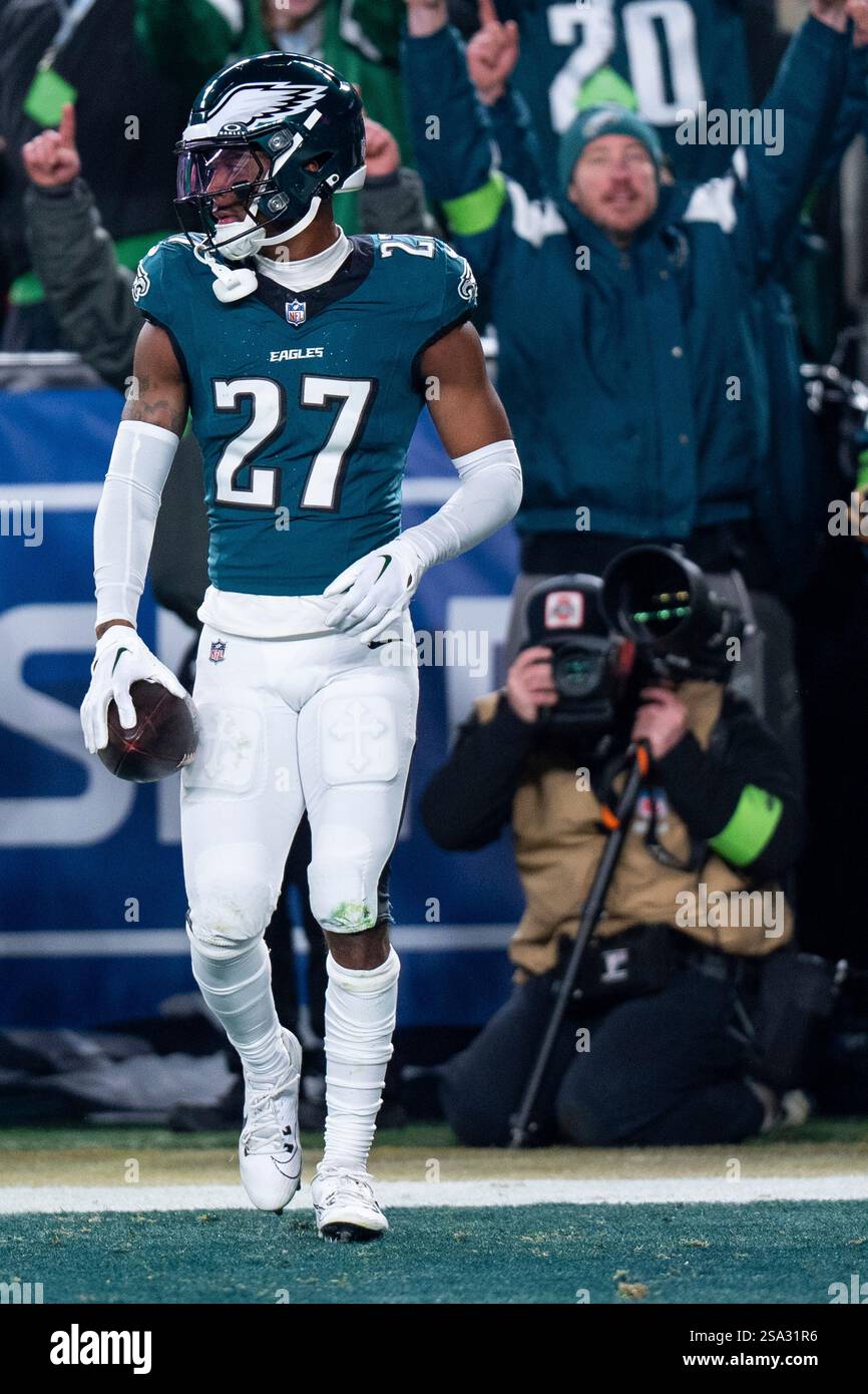 Philadelphia Eagles cornerback Quinyon Mitchell (27) intercepts the ...