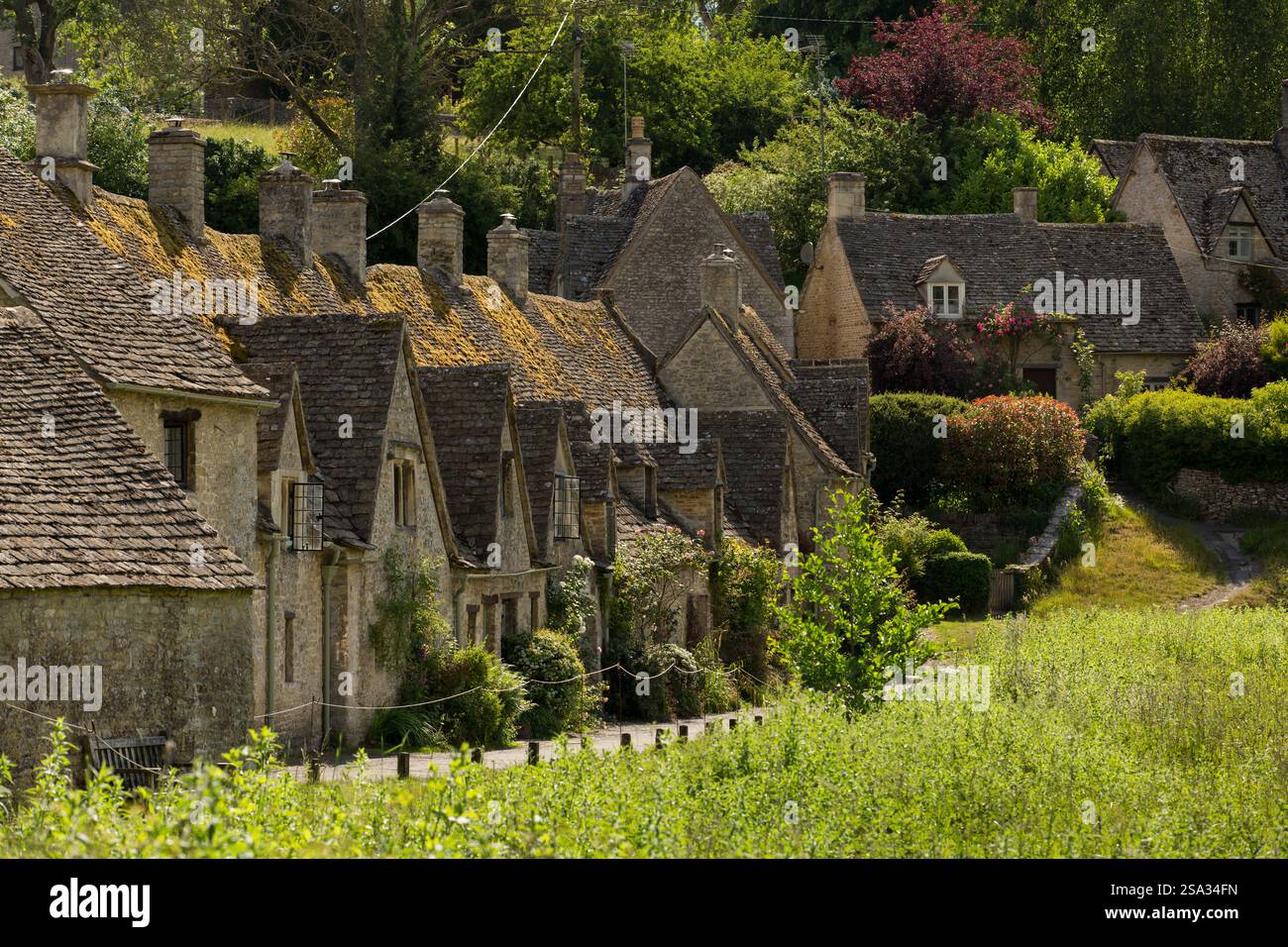 Including cottages hi-res stock photography and images - Alamy