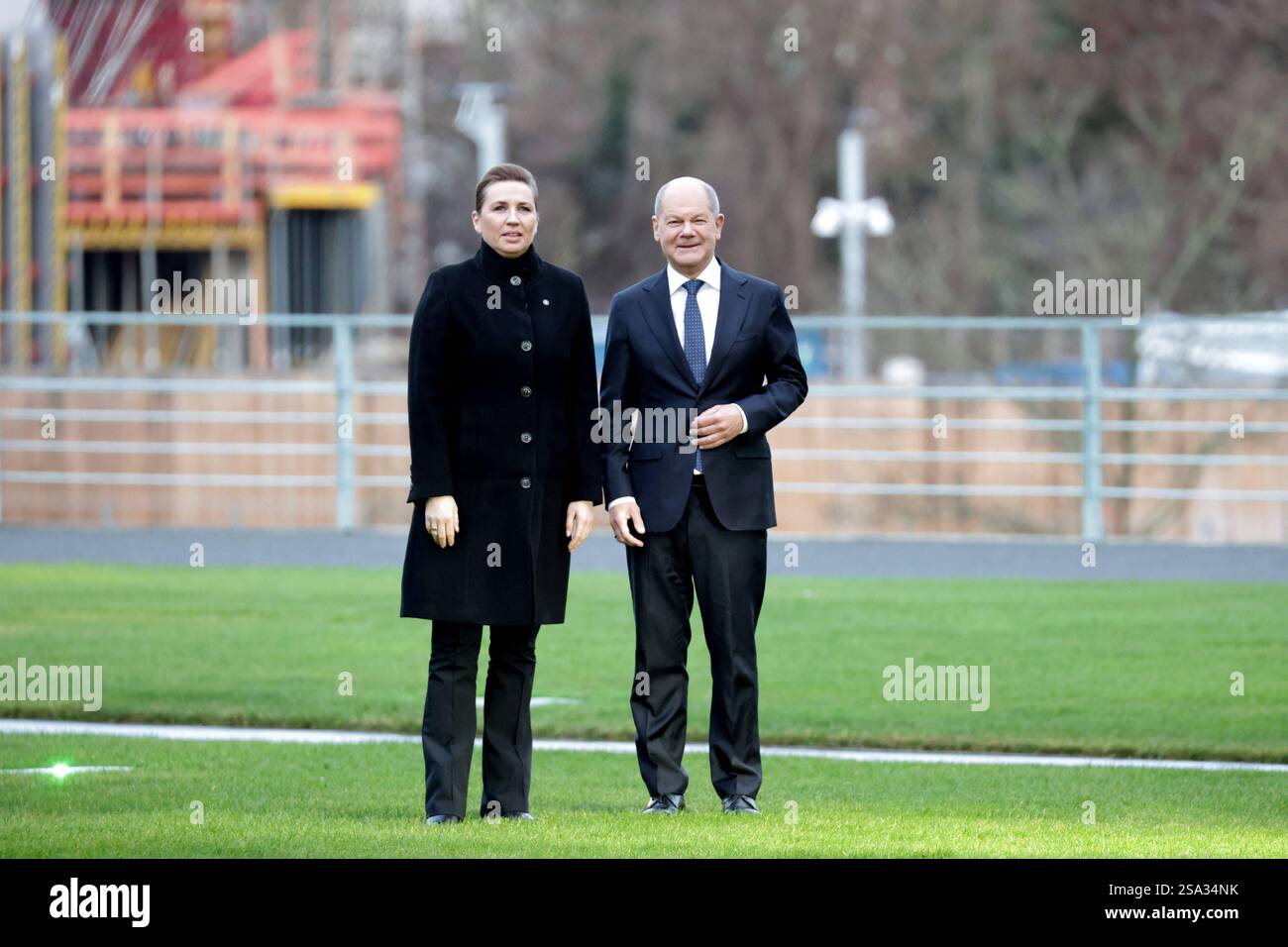 Mette Frederiksen, Ministerpraesidentin des Koenigreichs Daenemark, und ...
